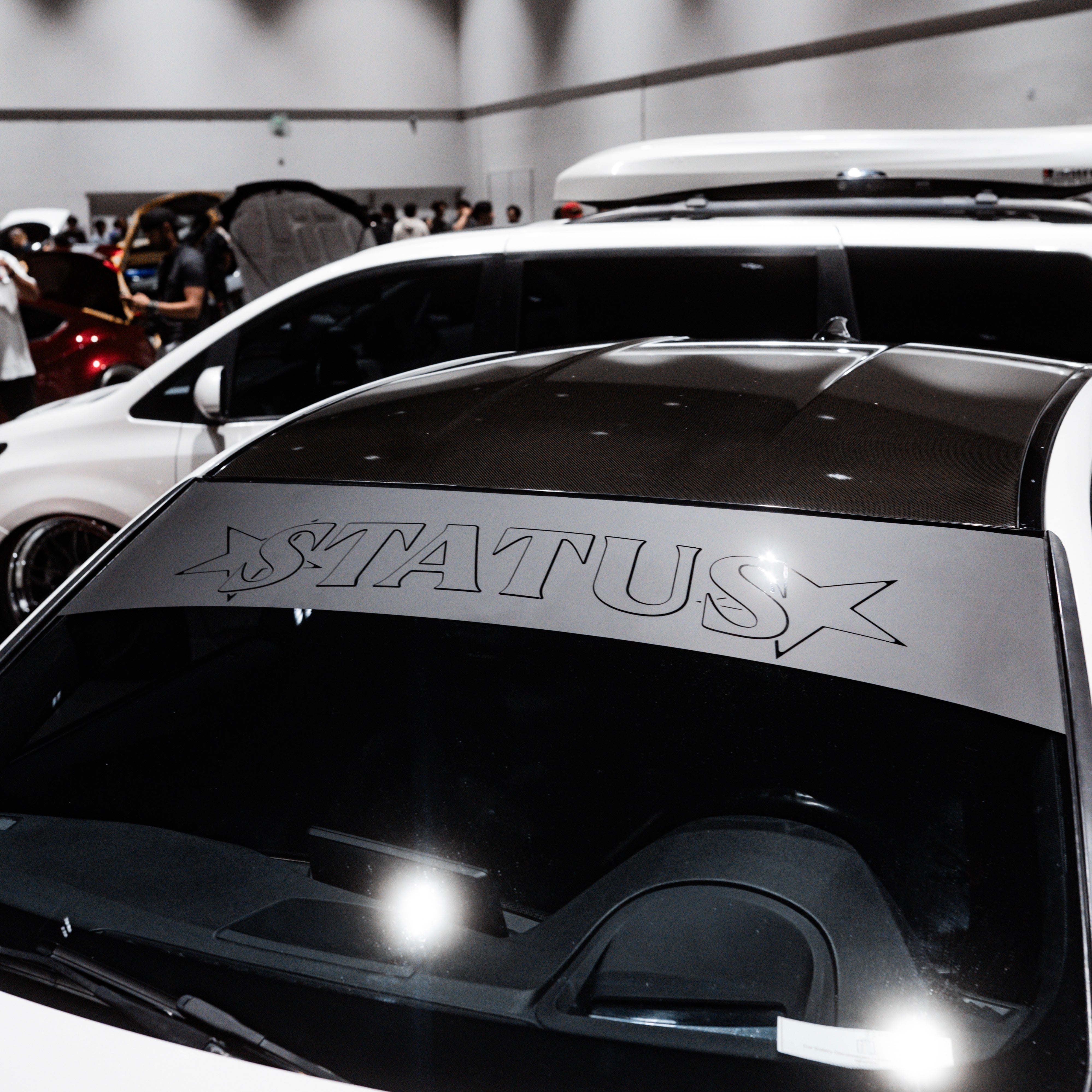 V1 WINDSHIELD BANNER – withstatus